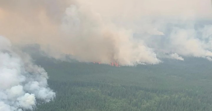 Alberta Wildfire Threatening Chipewyan Lake Community Spurs Evacuation Order Globalnews Ca