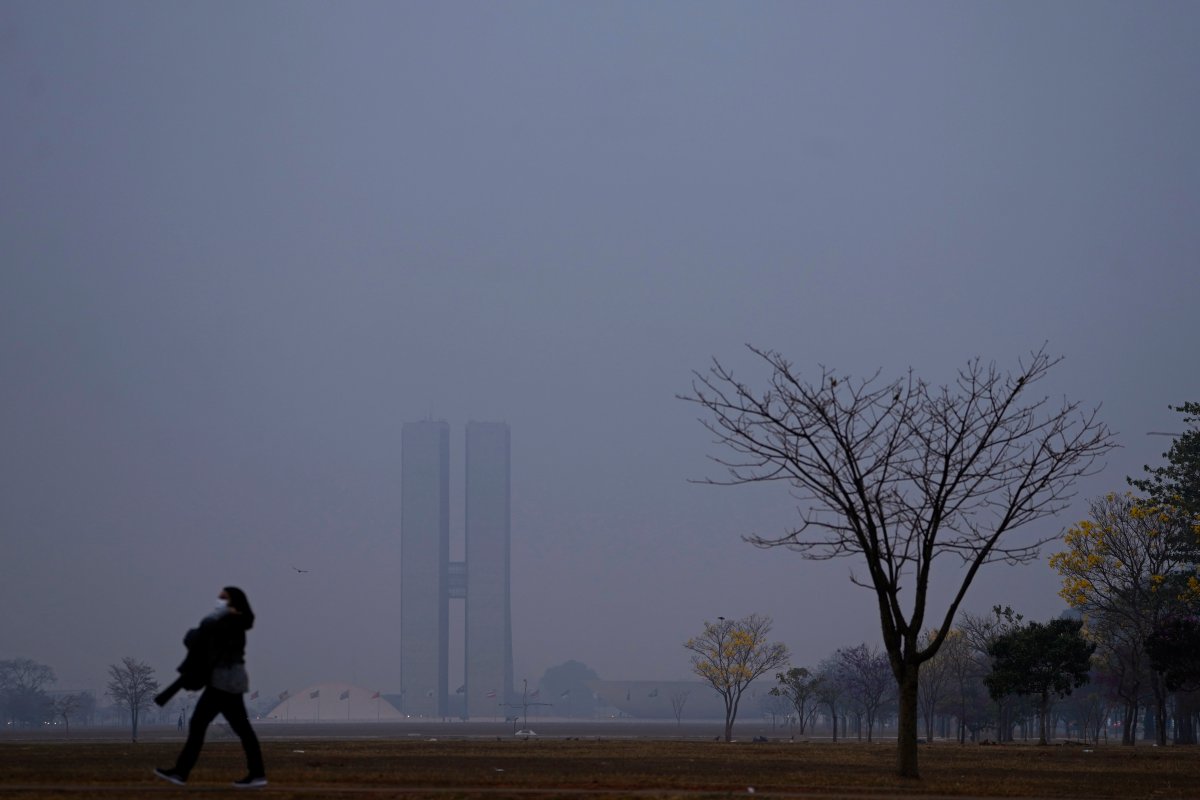 Wildfire smoke chokes Brazil’s capital amid raging blazes across ...