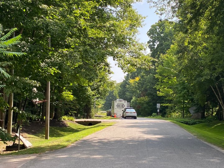 1 dead, 1 hurt after being shot at by 4 police officers outside home in ...