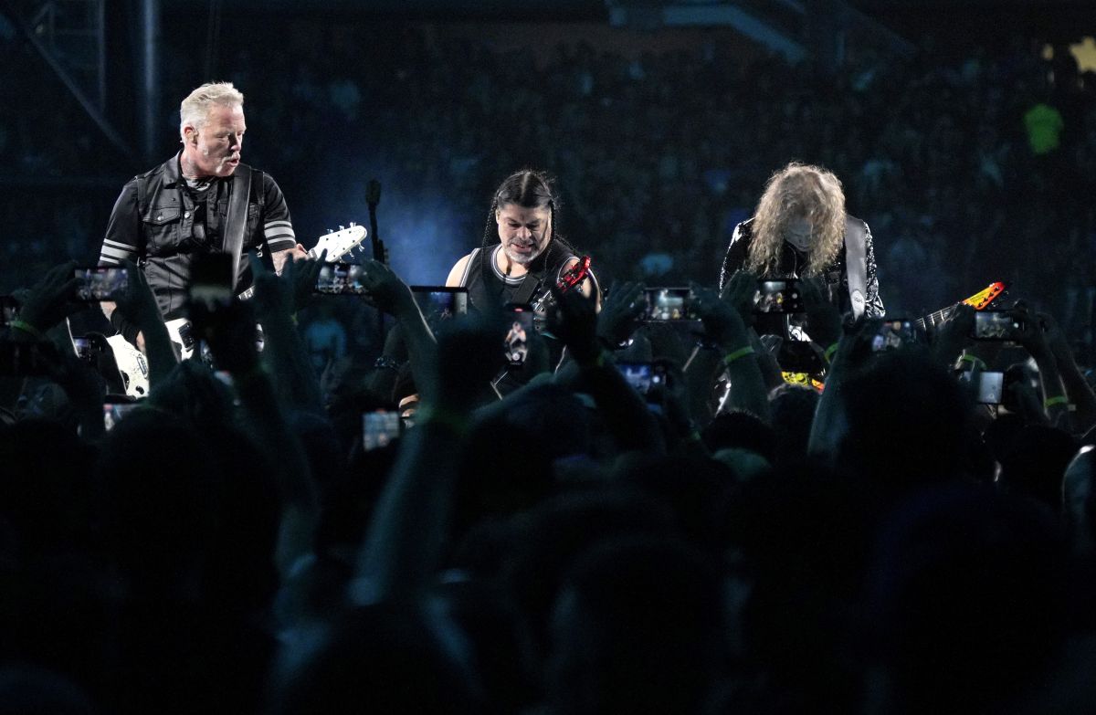 Metallica tour rolls into Edmonton for pair of massive shows at ...