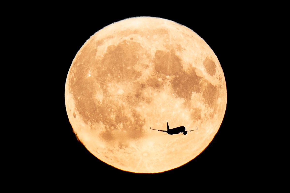IN PHOTOS: Super blue moon lights up skies in rare lunar event ...