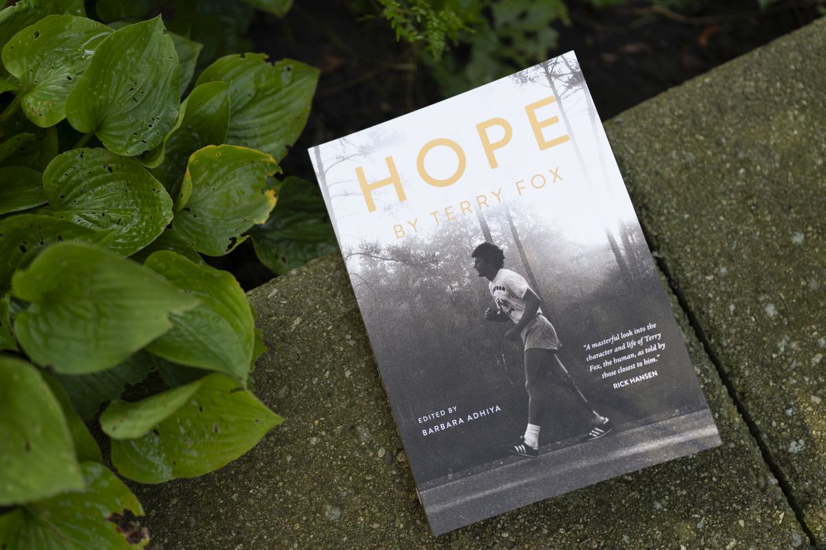 New book captures ‘intimate look’ at Terry Fox - National | Globalnews.ca