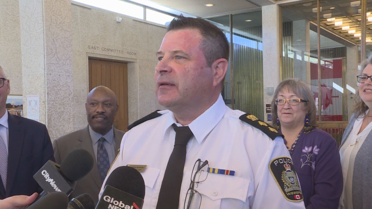 Winnipeg’s new police chief formally sworn in | Globalnews.ca