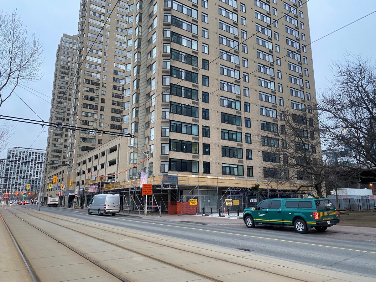 Toronto hydro worker fatally injured while working on electrical vault ...