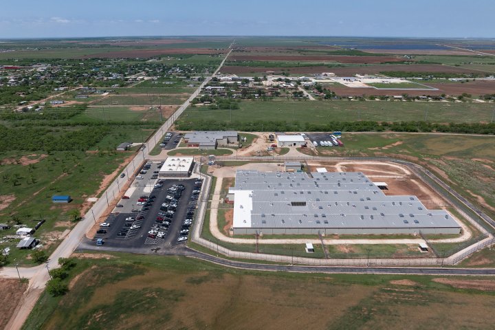 Migrants at ICE detention facility in Texas spell out ‘S-O-S ...