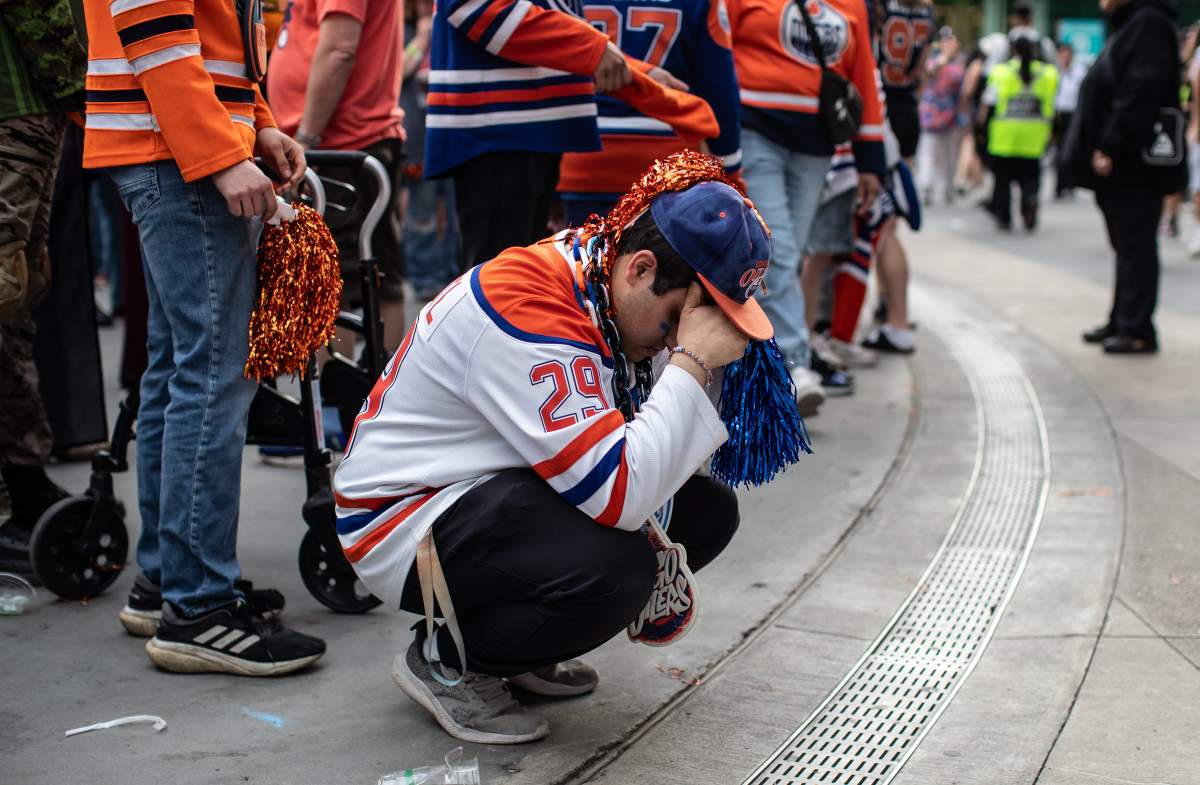 Fans sad but supportive as Oilers lose Stanley Cup for 2nd year in a ...