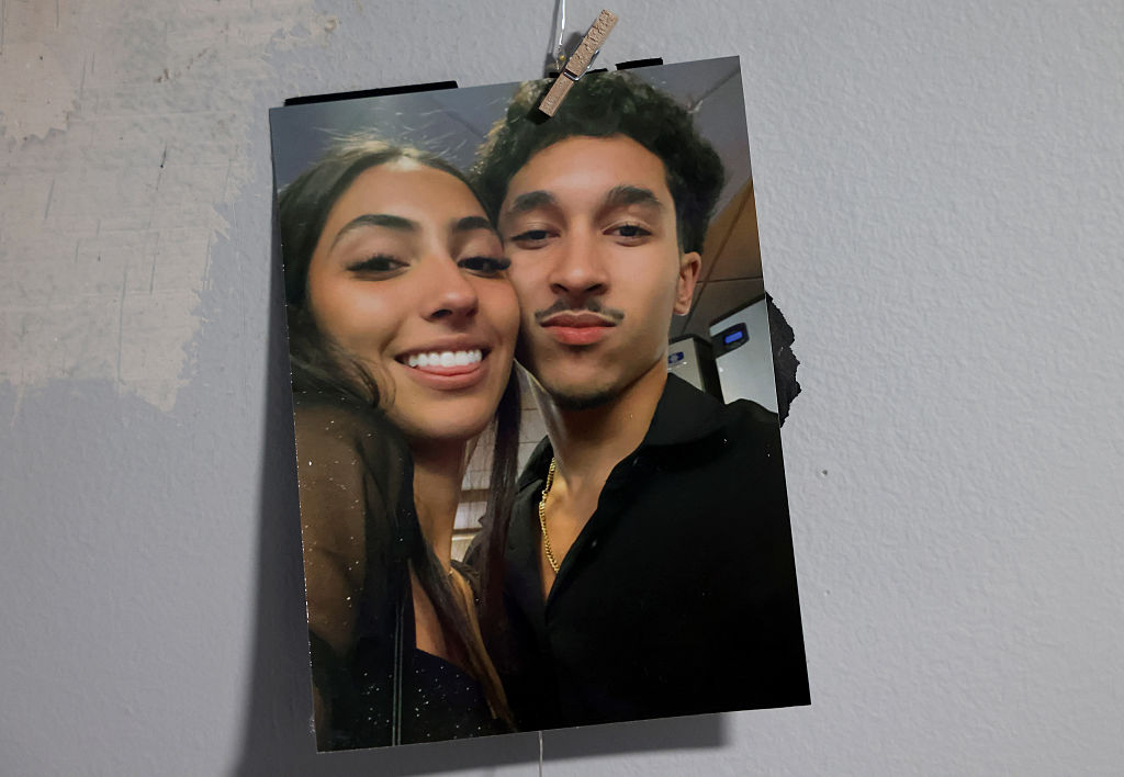 High schoolers rally for classmate detained by U.S. immigration ...