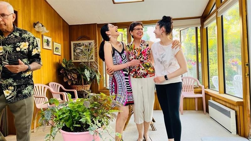 Toronto mother killed in unprovoked stabbing ‘was our rock,’ family ...