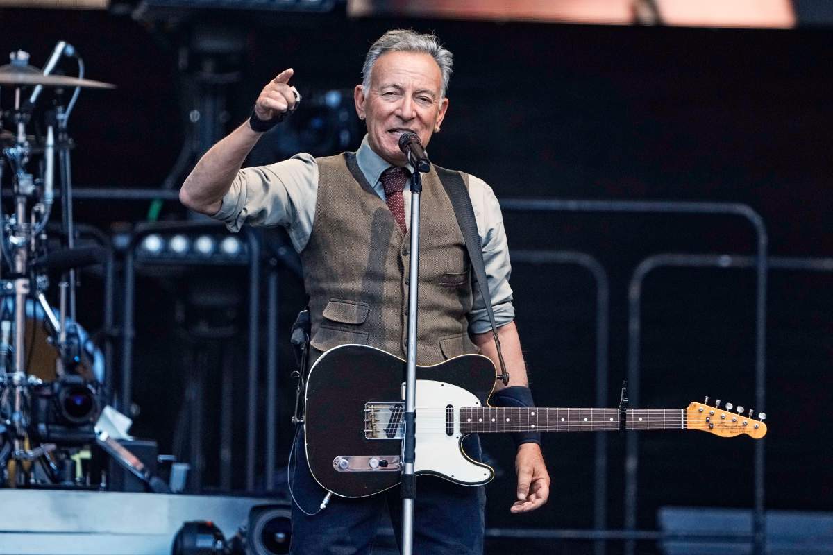 Bruce Springsteen tells ICE to ‘get the f–k out of Minneapolis’ during ...