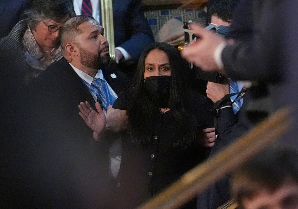 Ilhan Omar’s state of the union guest says she needed to go to hospital ...