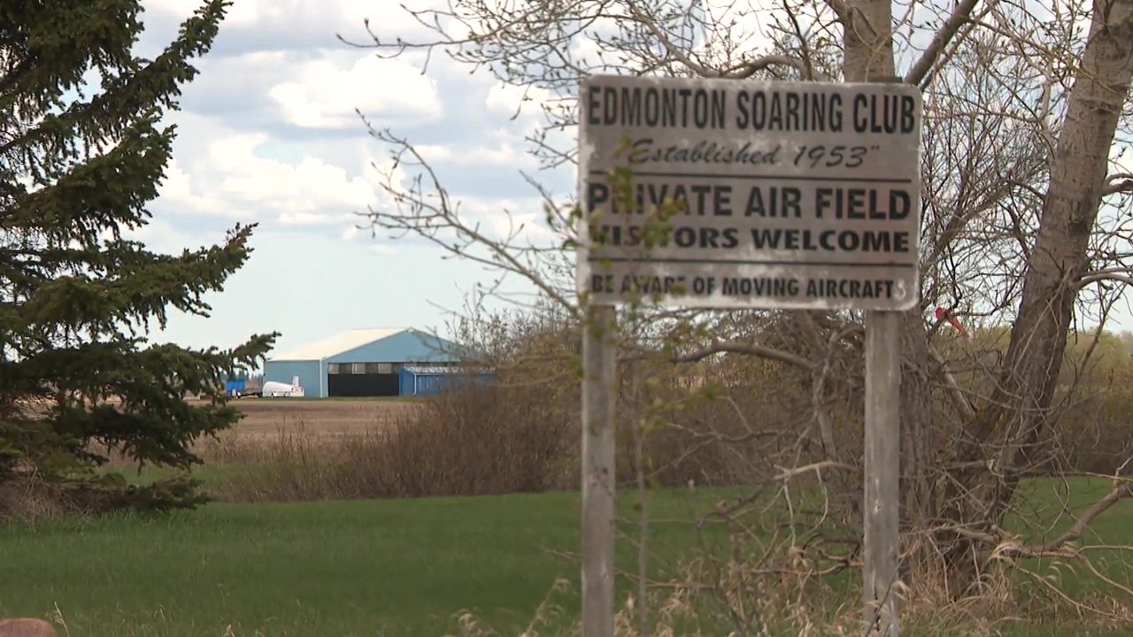 Edmonton Soaring Club pilot killed in Lamont County glider crash ...