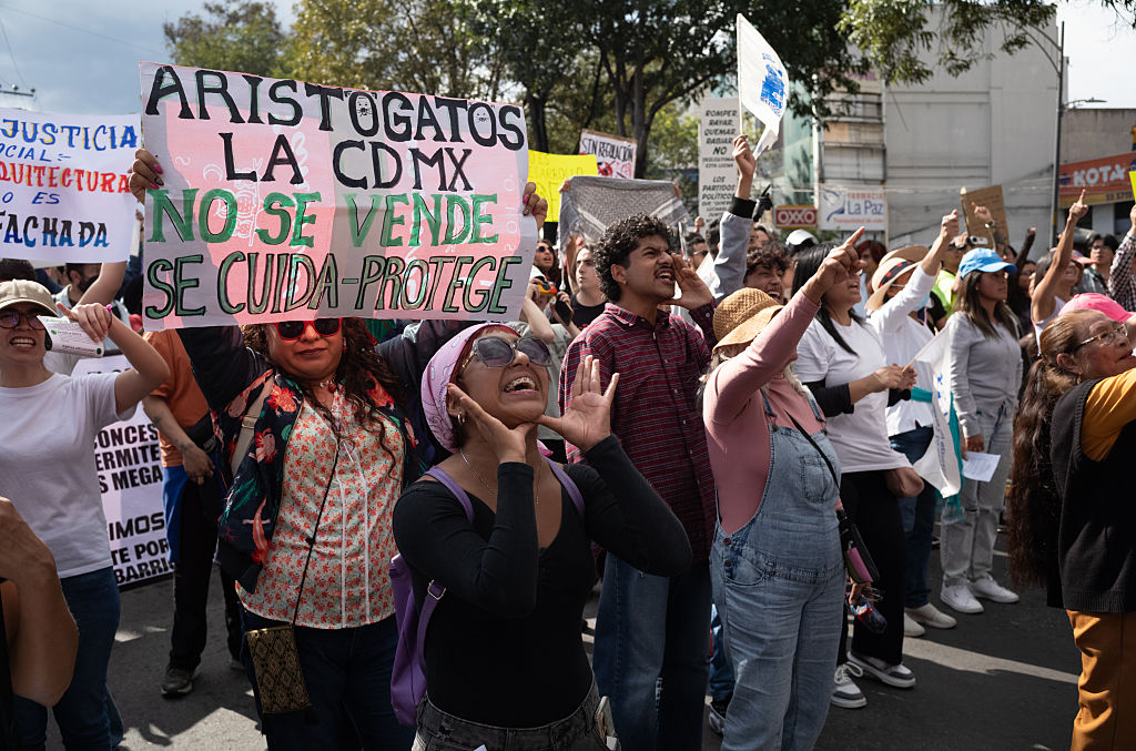 Mexico City nightclub charges Americans $300 cover: ‘This is a ...